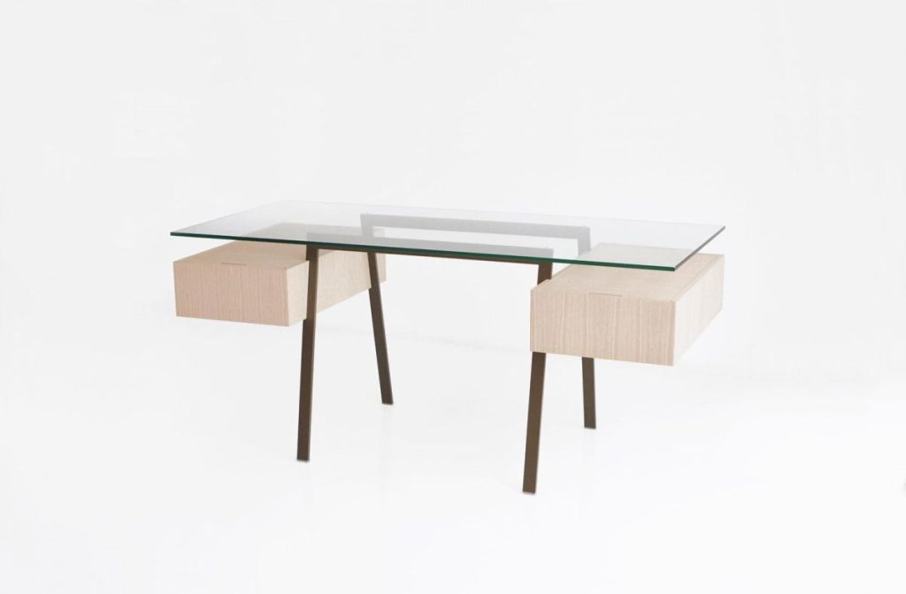 Glass-Top Desks Bring Style Into The Workspace – Special Sgear